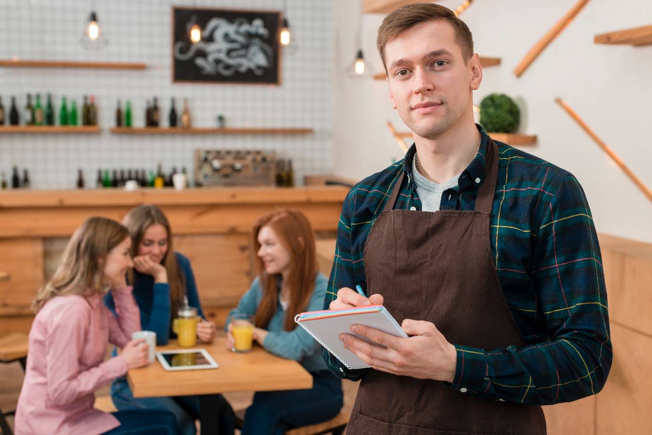 The Ultimate Restaurant Server Training Guide | Restaurant Association